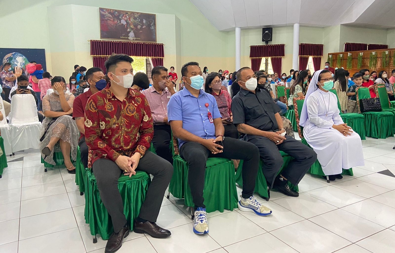 Lumentut dan Keluarga Besar RS Gunung Maria Rayakan Nataru - Sulut Review